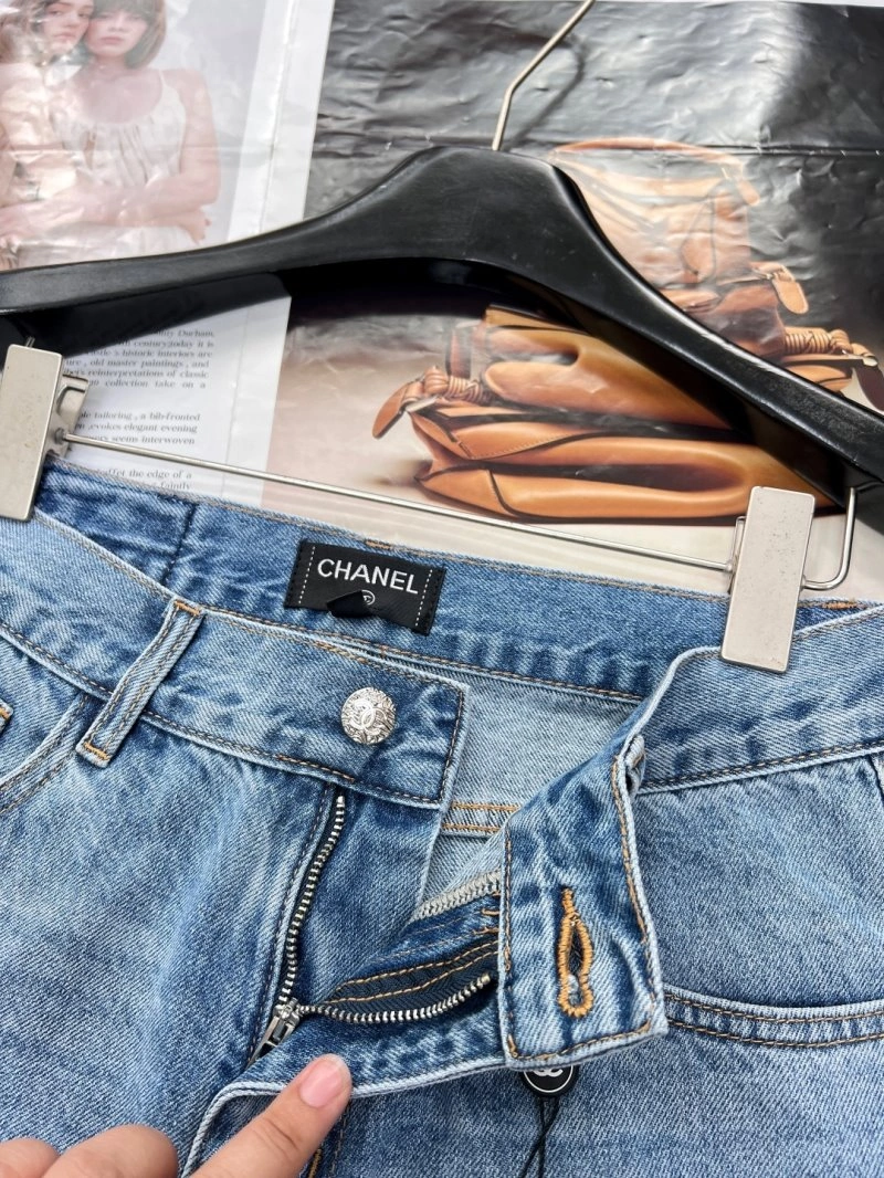 Bargain Chanel Short Pants