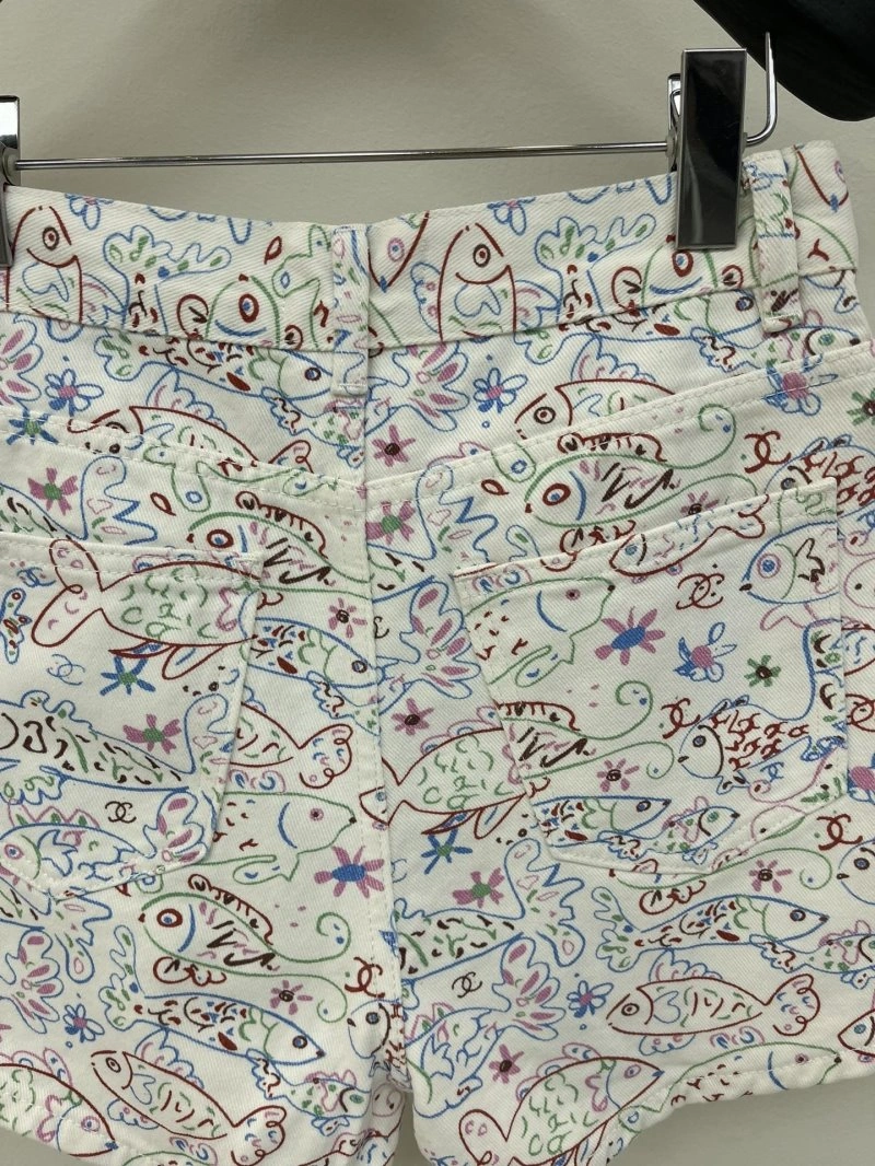 Top match Chanel Short Pants