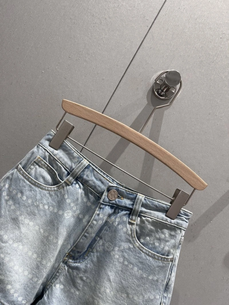 Bargain Chanel Short Pants