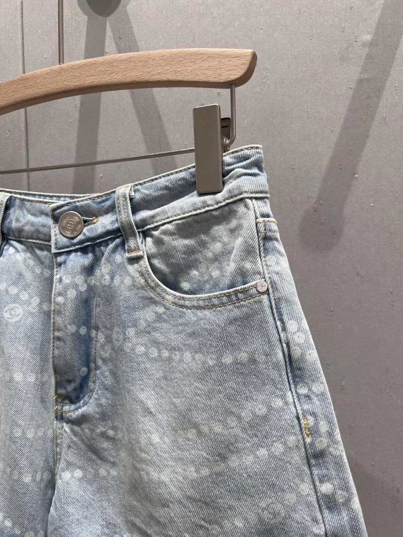 Bargain Chanel Short Pants