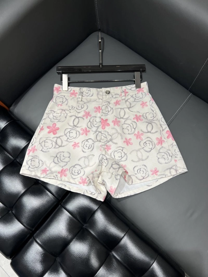 Bargain Chanel Short Suits