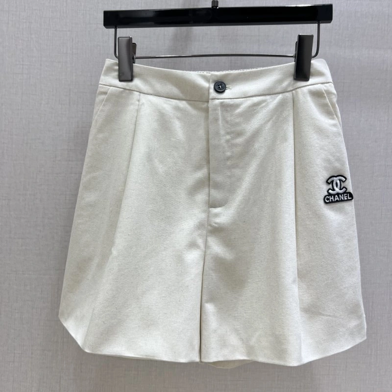 Top match Chanel Short Suits