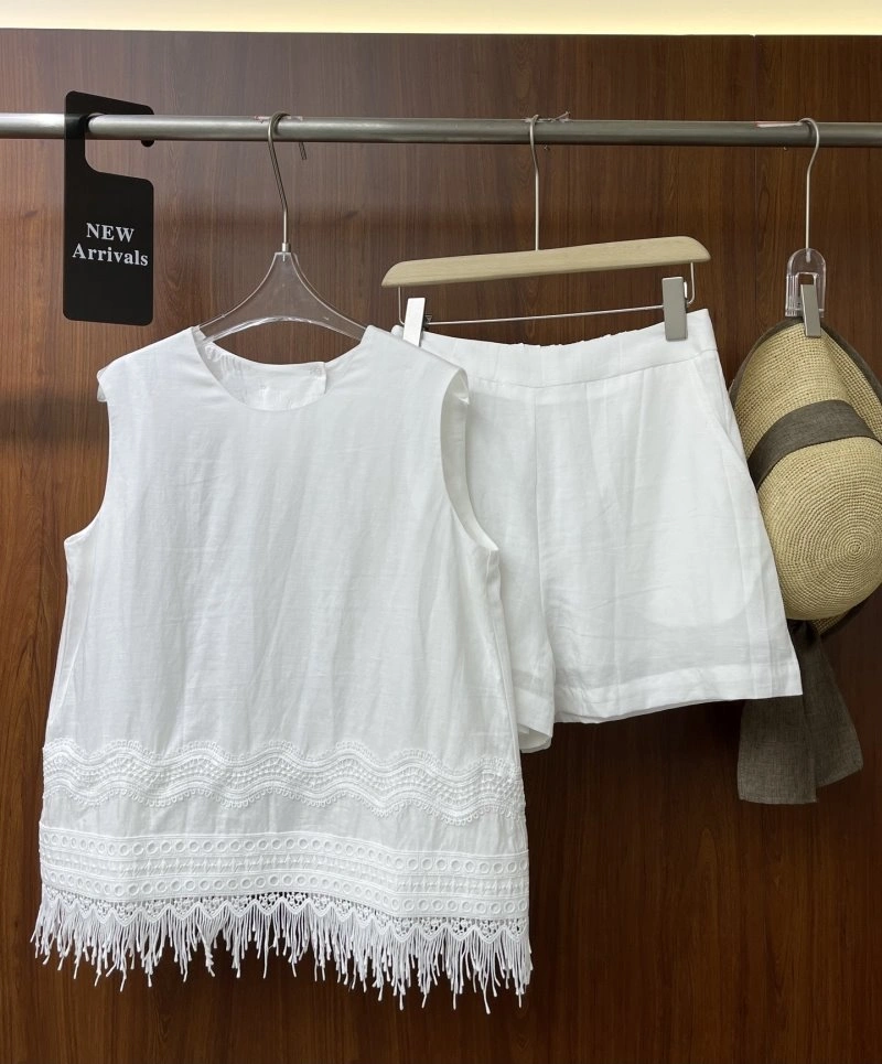 Top mirror Chanel Short Suits