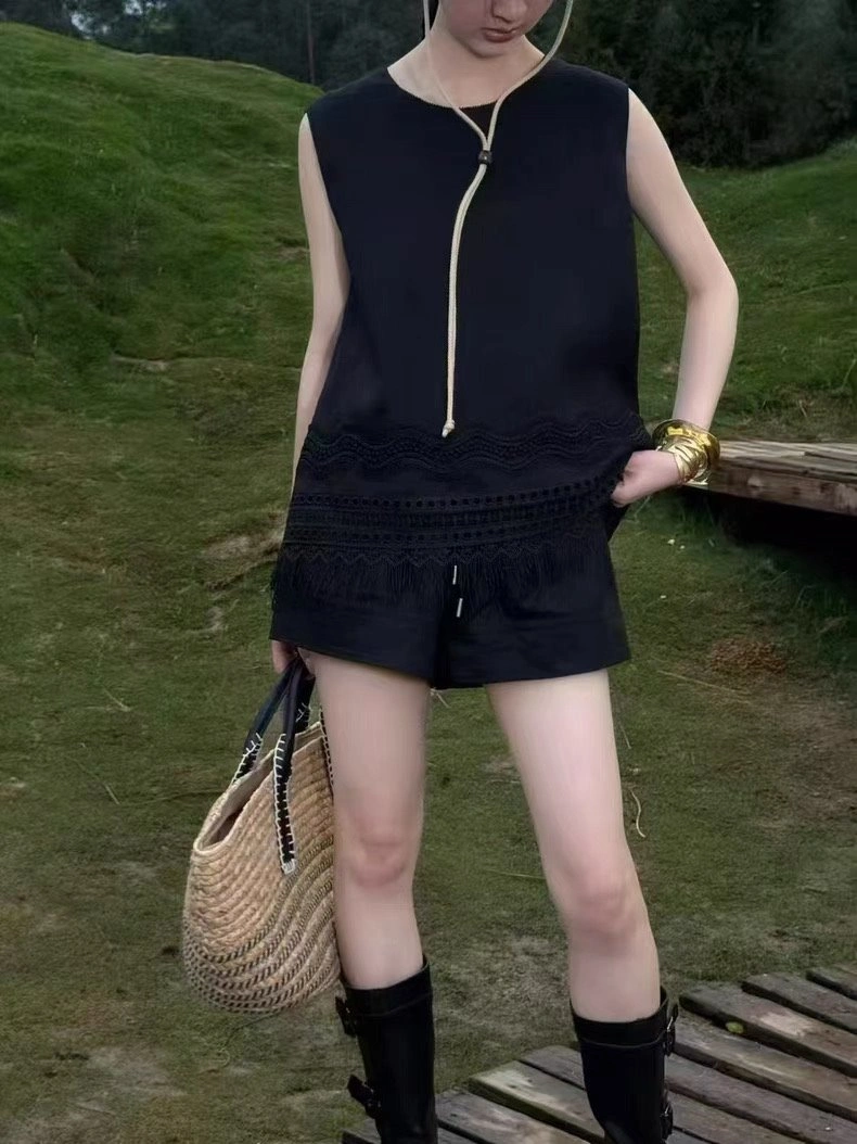 Top mirror Chanel Short Suits