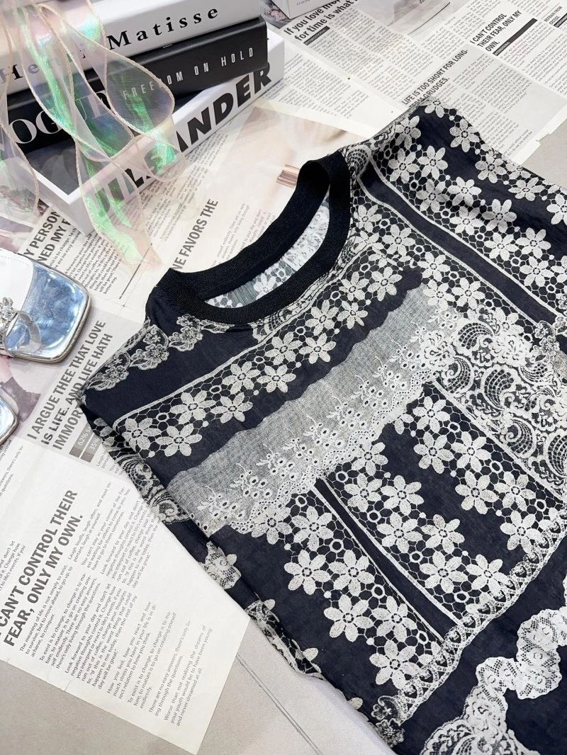 Bargain Chanel Short Suits