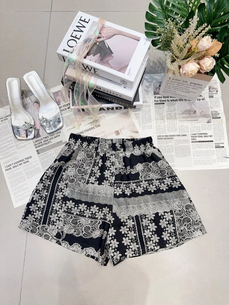 Bargain Chanel Short Suits