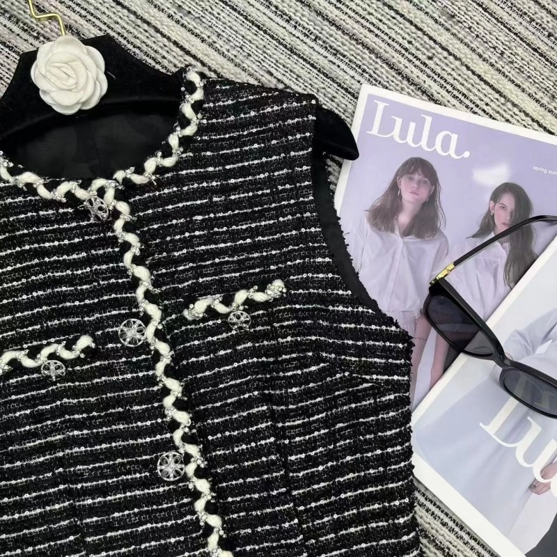 Exact replica Chanel Short Suits