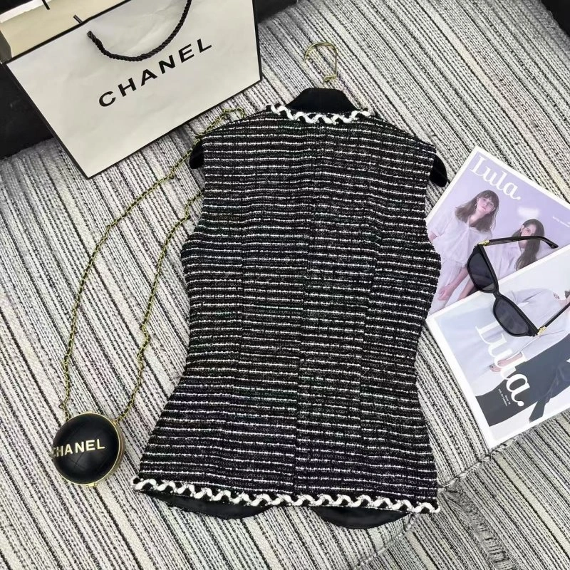 Exact replica Chanel Short Suits