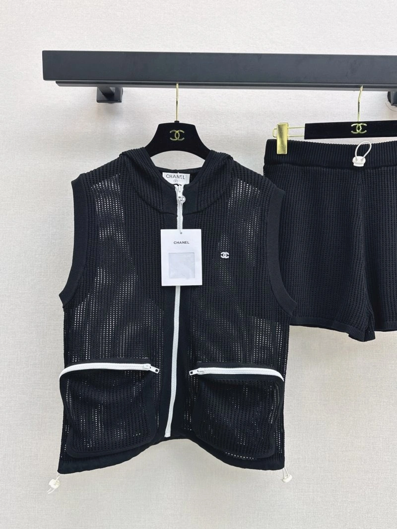 Top mirror Chanel Short Suits