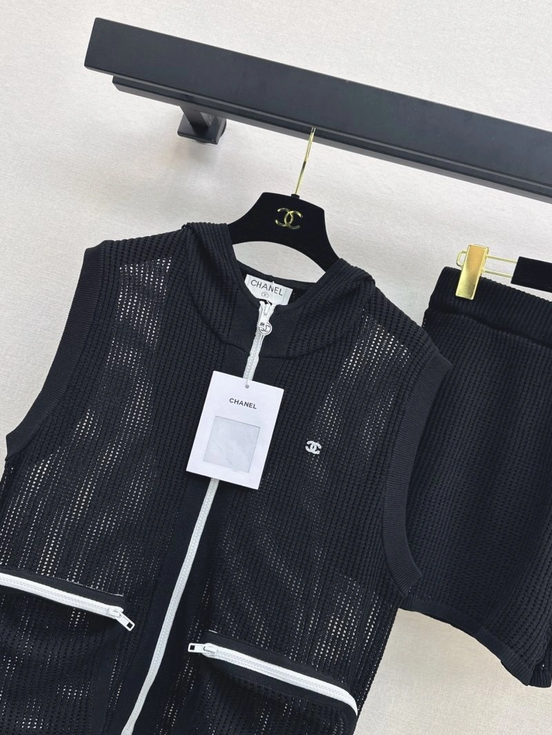 Top mirror Chanel Short Suits