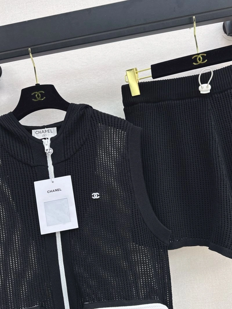Top mirror Chanel Short Suits