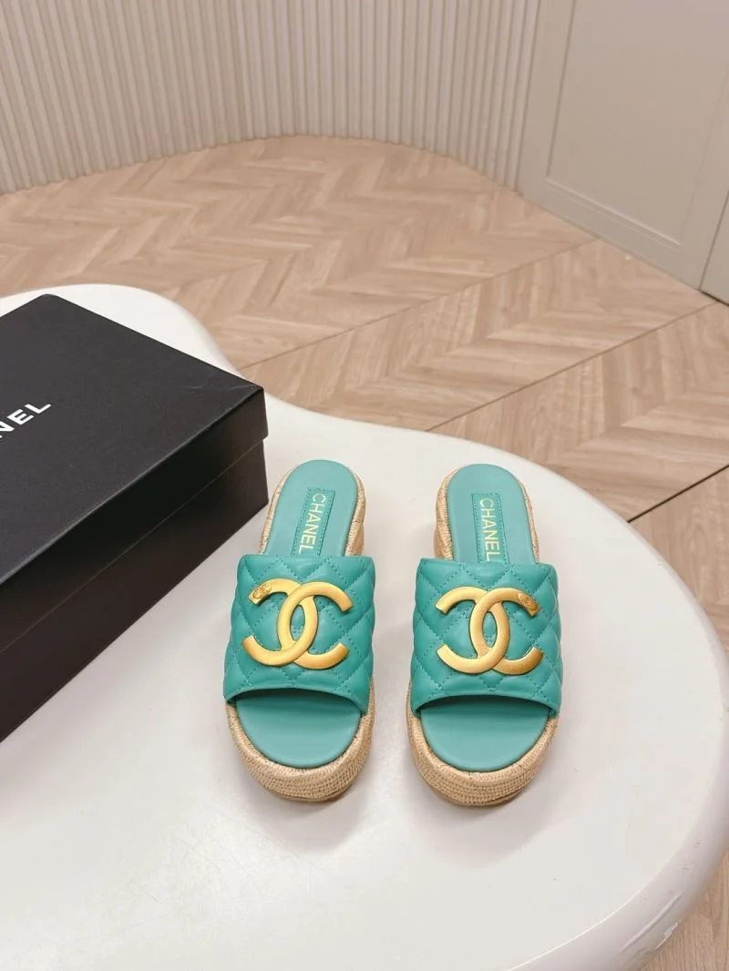 Low-cost Chanel Slippers