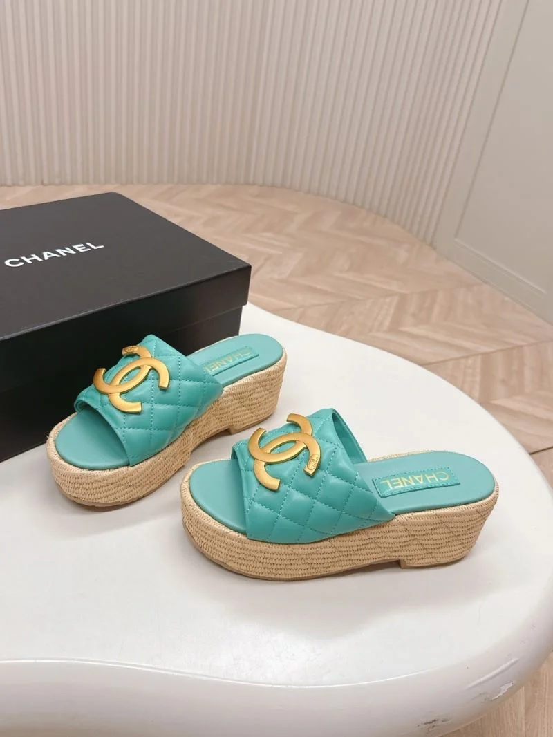 Low-cost Chanel Slippers