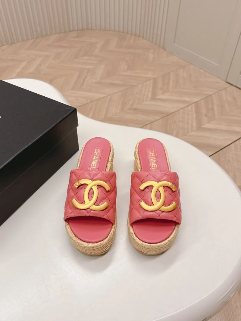 Top mirror Chanel Slippers