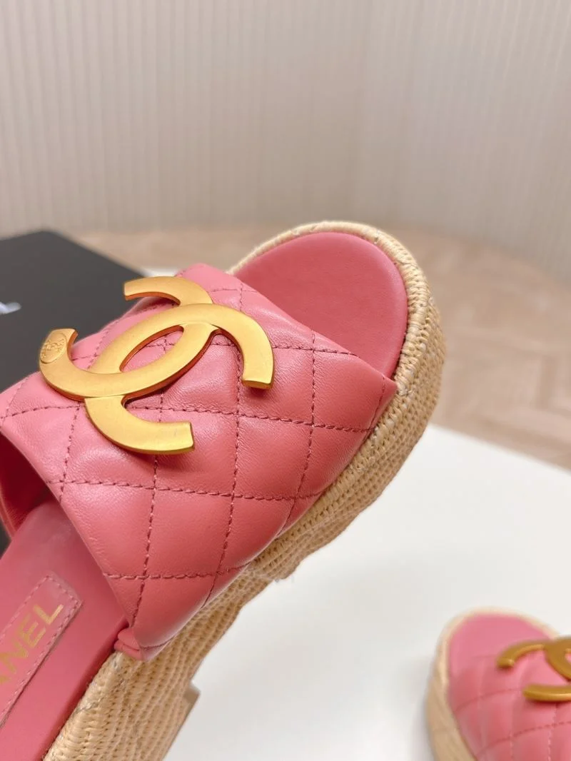 Top mirror Chanel Slippers