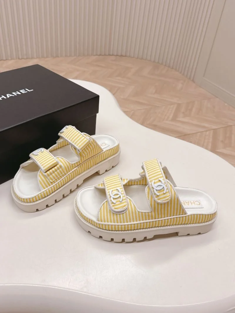 1:1 copy Chanel Slippers