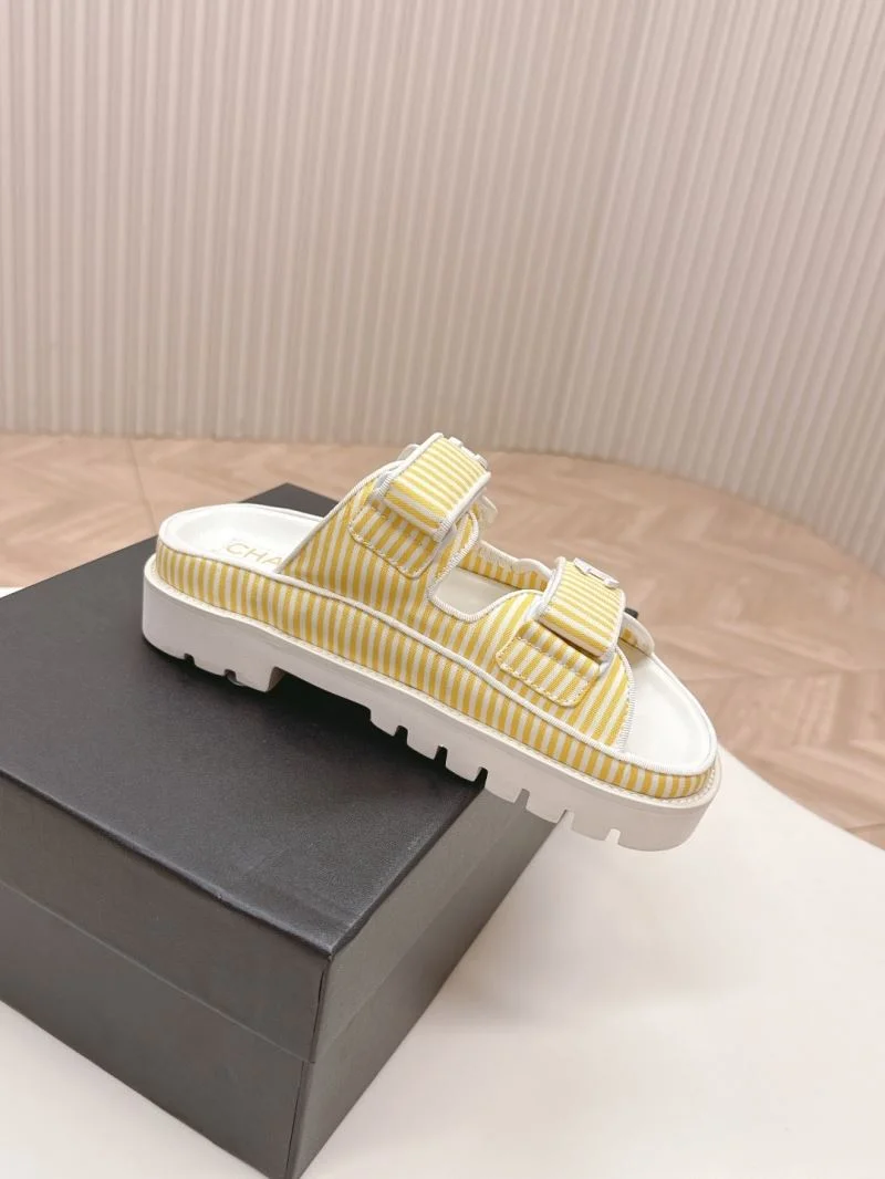 1:1 copy Chanel Slippers