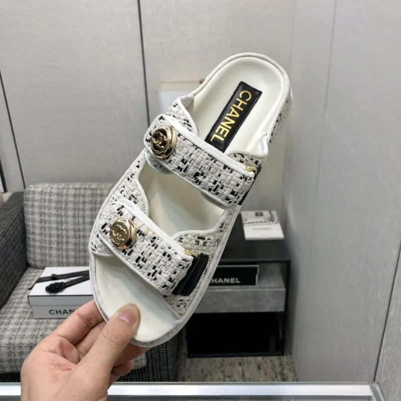 Top match Chanel Slippers