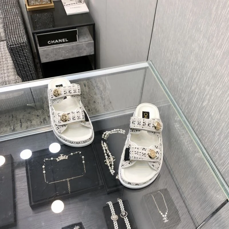 Top match Chanel Slippers