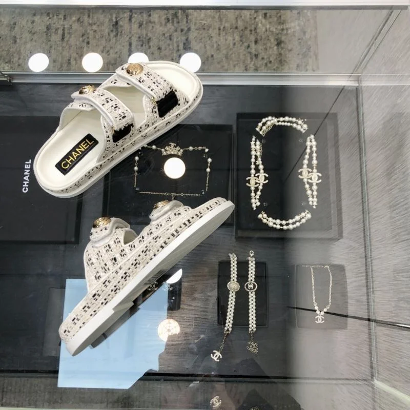 Top match Chanel Slippers