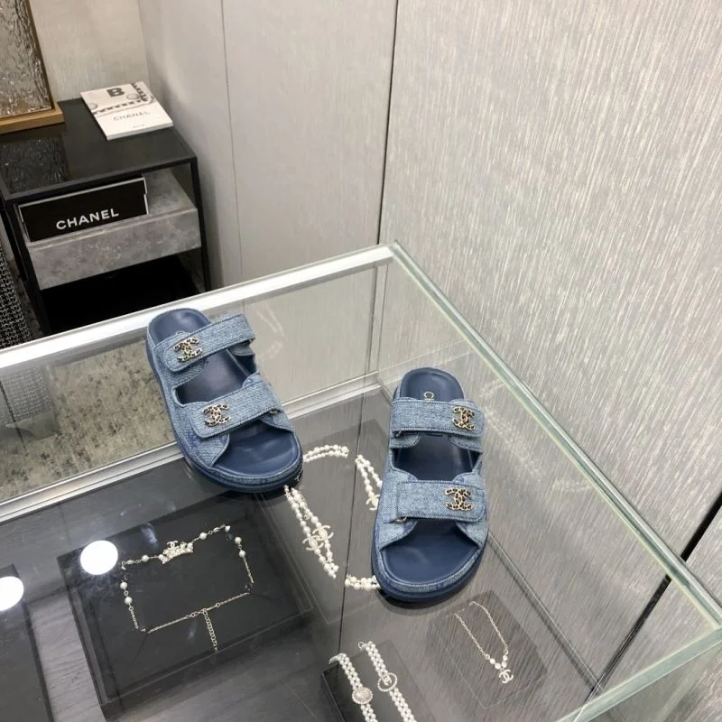 Top mirror Chanel Slippers