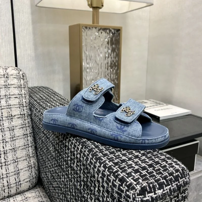 Top mirror Chanel Slippers