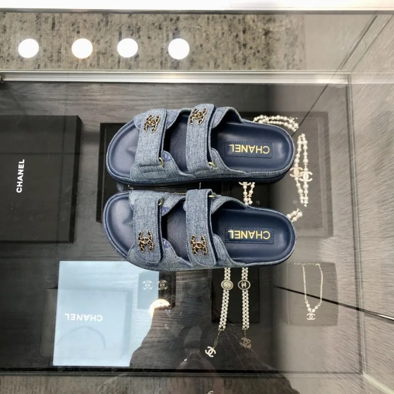 Top mirror Chanel Slippers