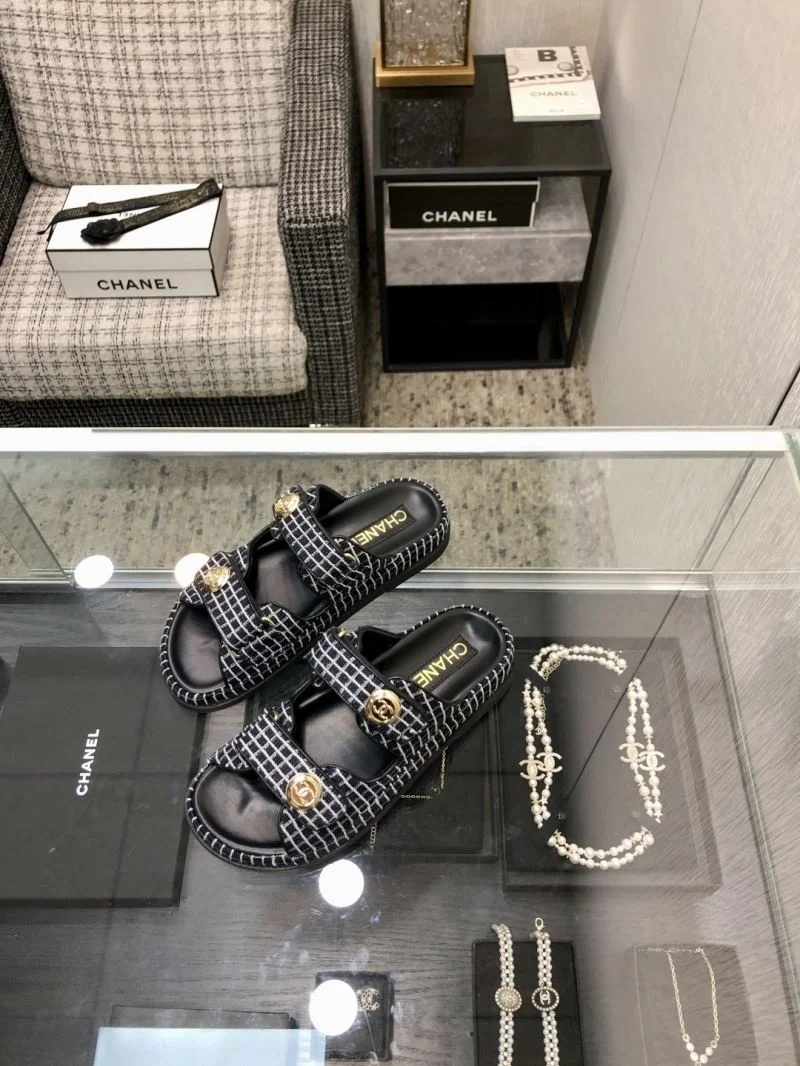 1:1 copy Chanel Slippers