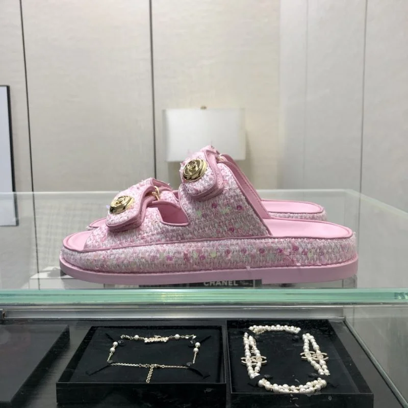 Top mirror Chanel Slippers
