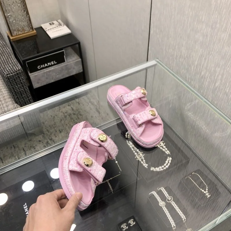 Top mirror Chanel Slippers
