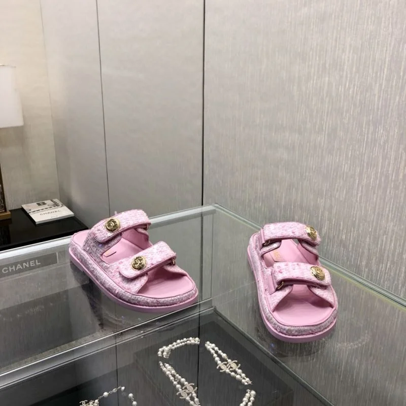 Top mirror Chanel Slippers