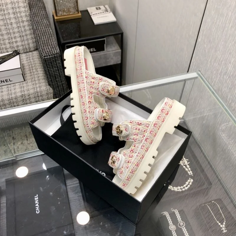 Top match Chanel Slippers