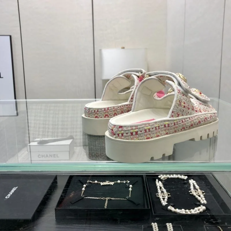 Top match Chanel Slippers