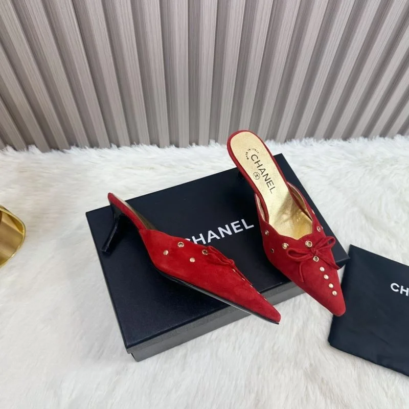 Top mirror Chanel Slippers