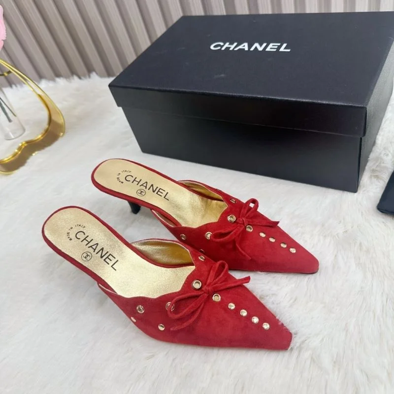 Top mirror Chanel Slippers