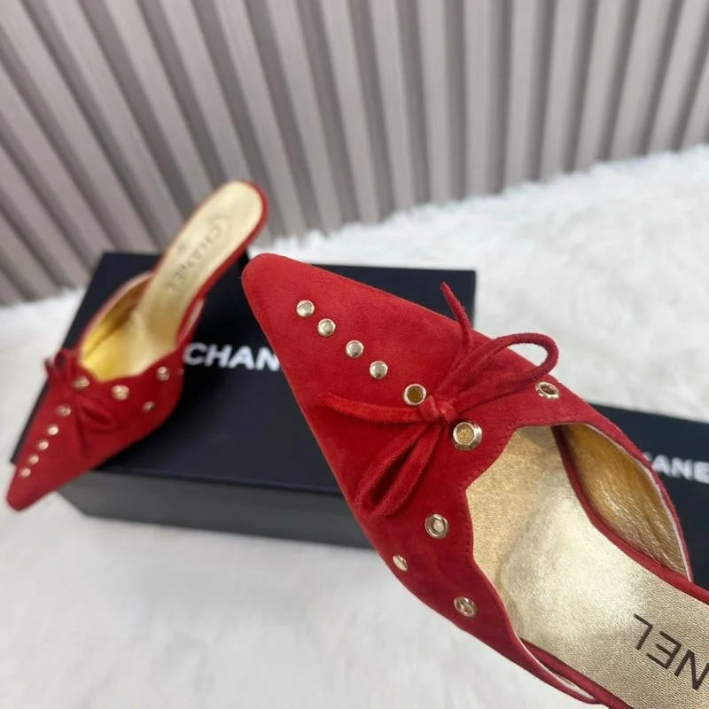 Top mirror Chanel Slippers