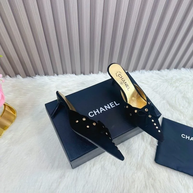 Low-cost Chanel Slippers