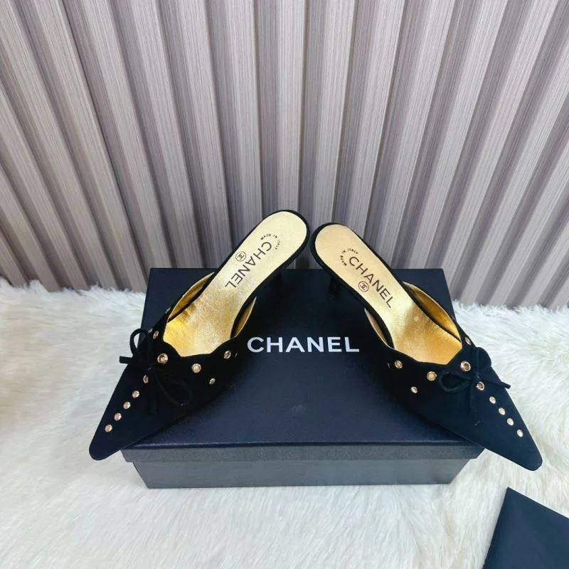 Low-cost Chanel Slippers