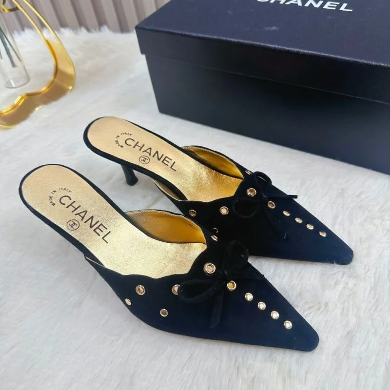Low-cost Chanel Slippers