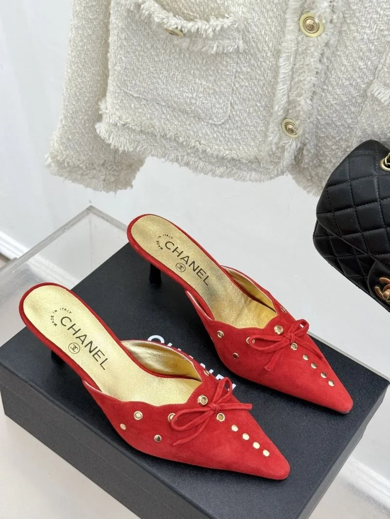 Top mirror Chanel Slippers