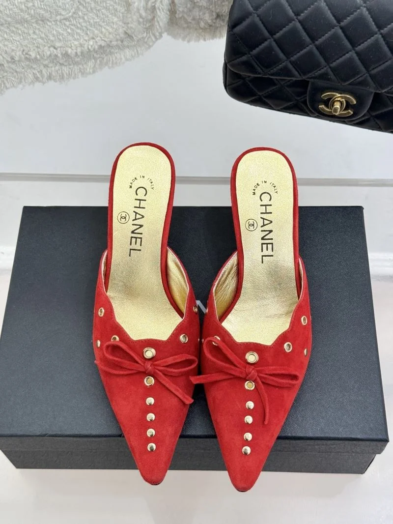 Top mirror Chanel Slippers