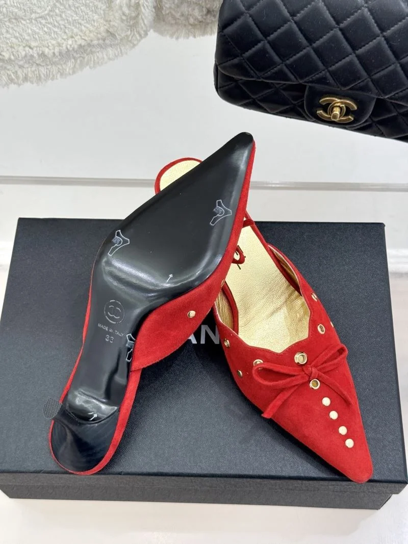 Top mirror Chanel Slippers