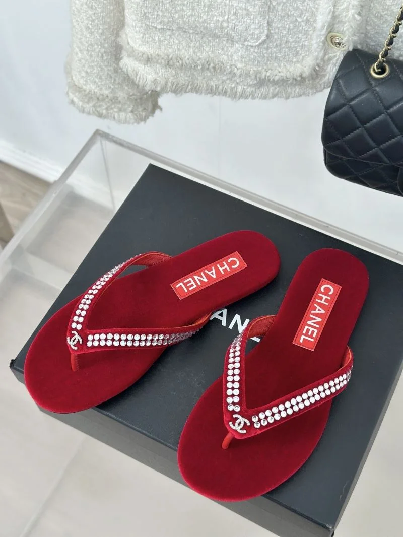 Top mirror Chanel Slippers