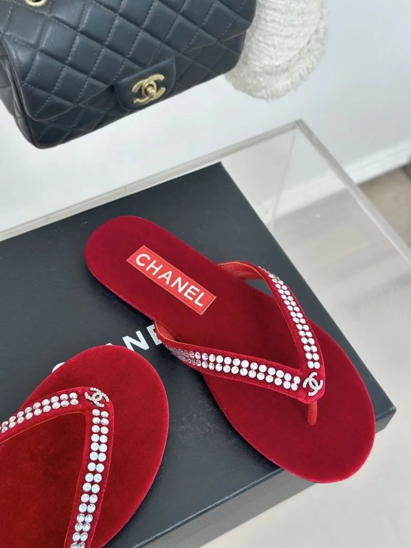 Top mirror Chanel Slippers