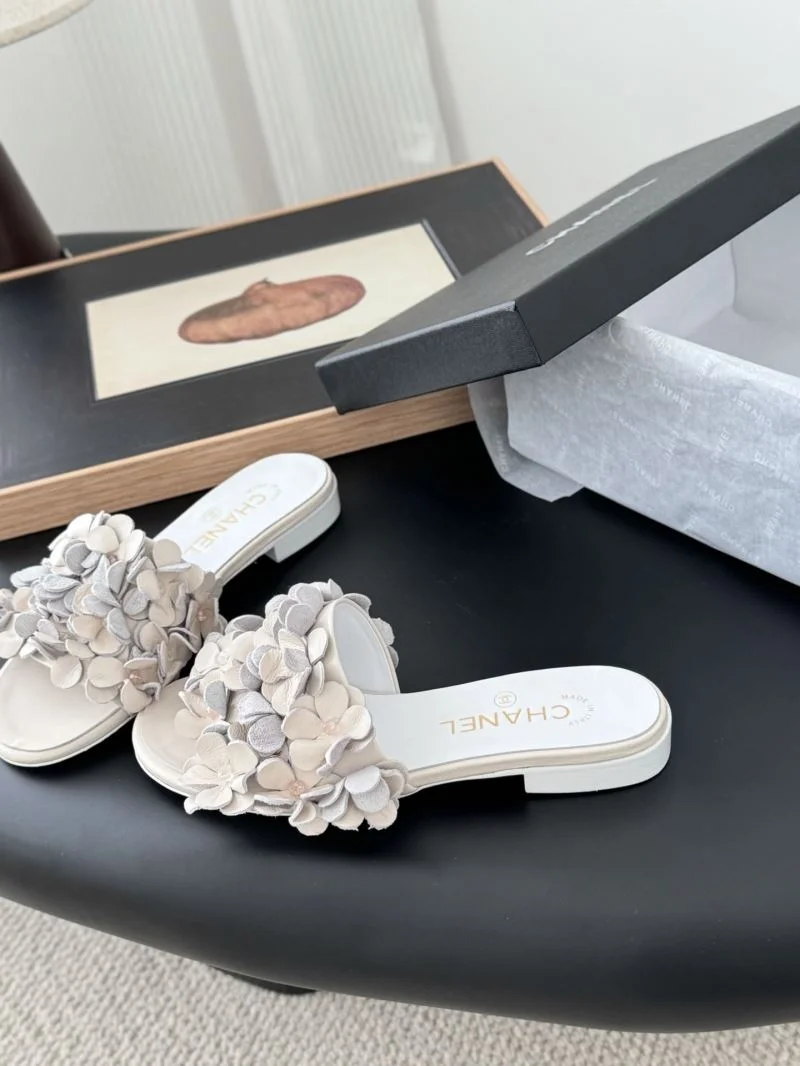 Mirror quality Chanel Slippers