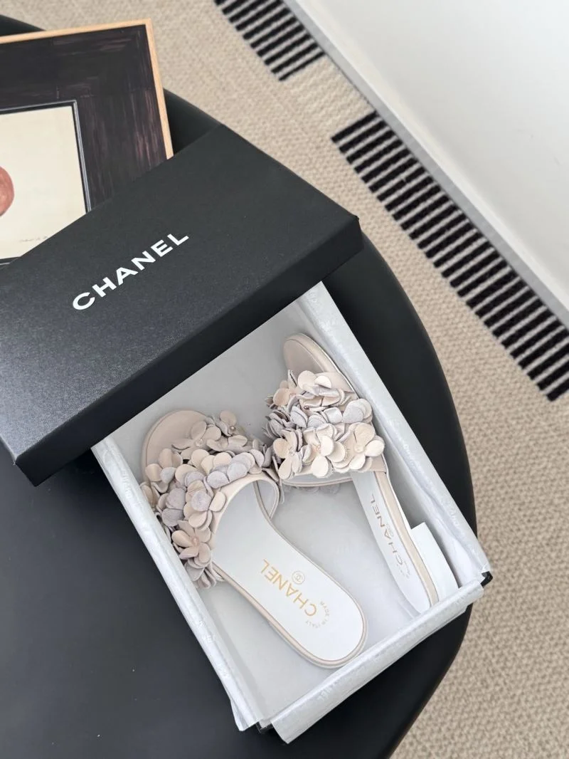 Mirror quality Chanel Slippers