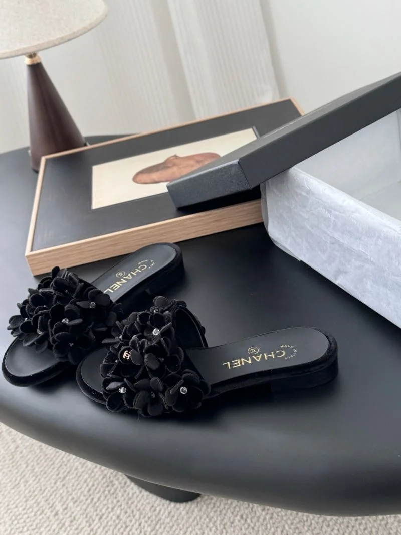 Accurate model Chanel Slippers
