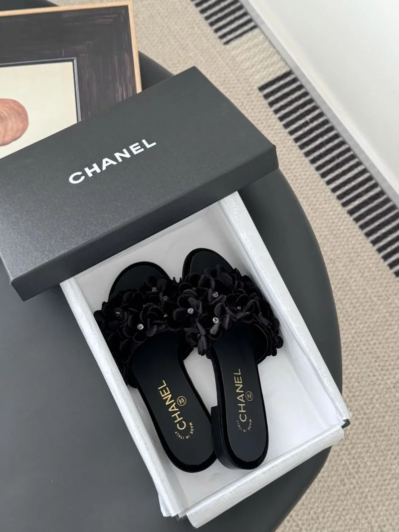 Accurate model Chanel Slippers