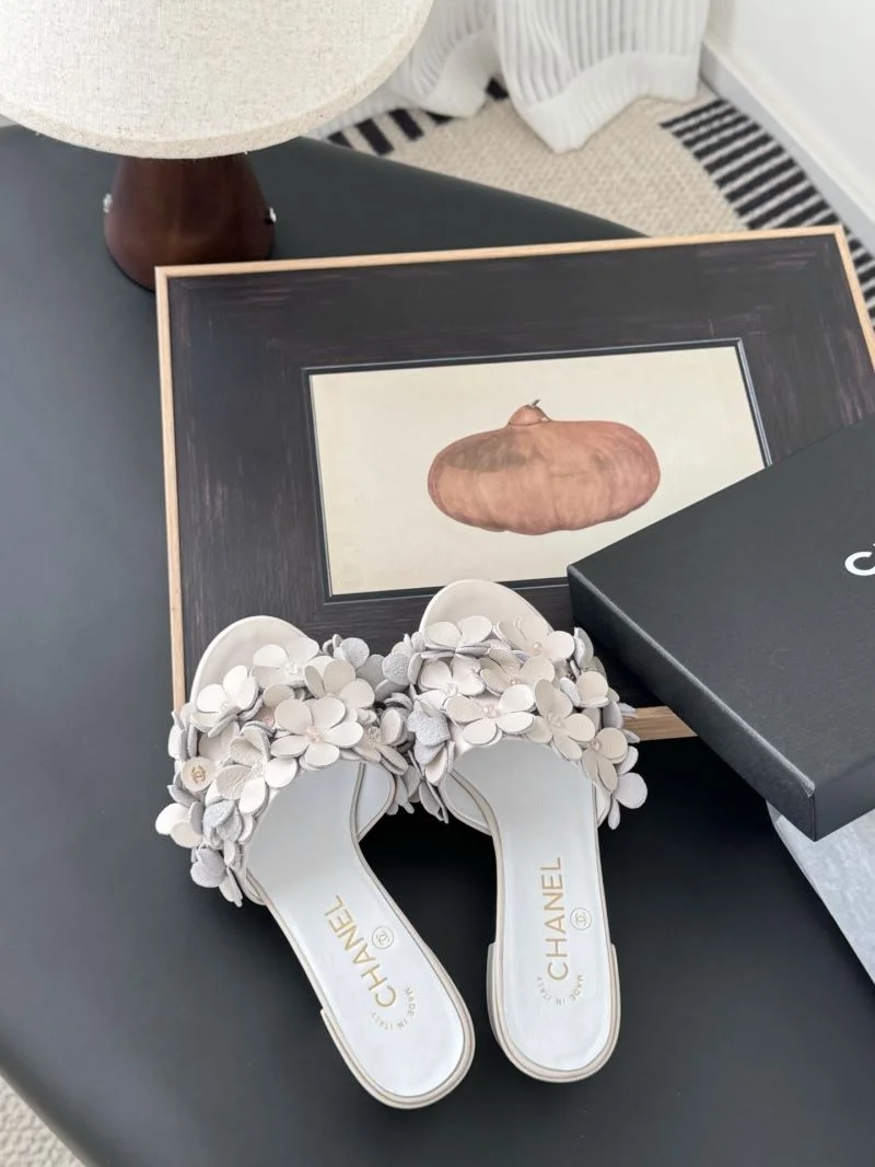 Brand-original Chanel Slippers