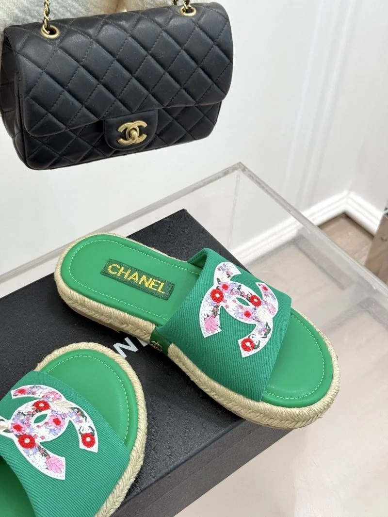 Accurate model Chanel Slippers